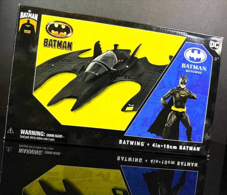 Retro Batwing '89 with Batman Returns by Spin Master Revealed