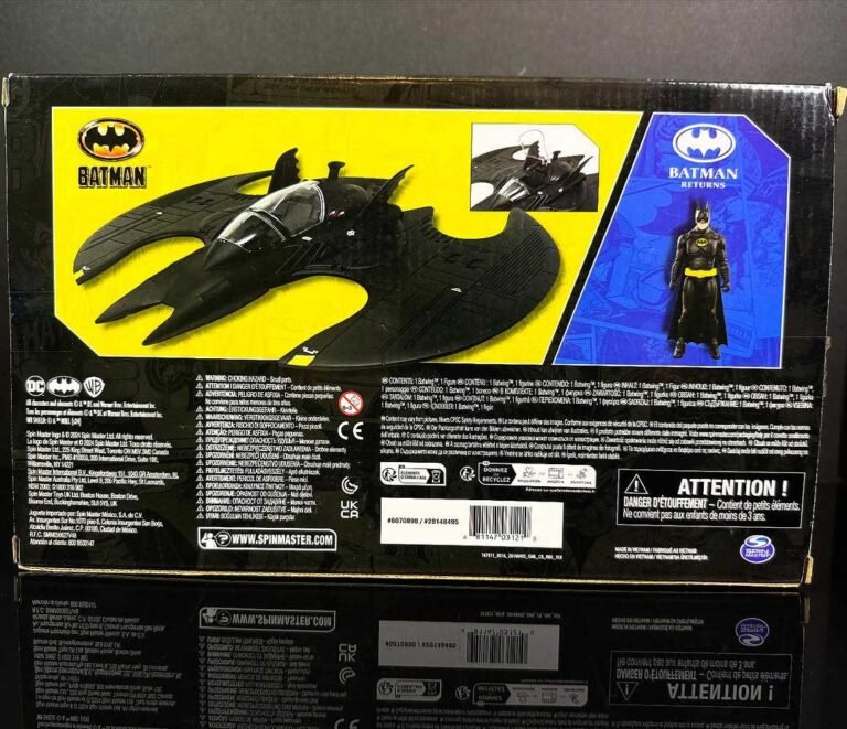 Retro Batwing '89 with Batman Returns by Spin Master Revealed