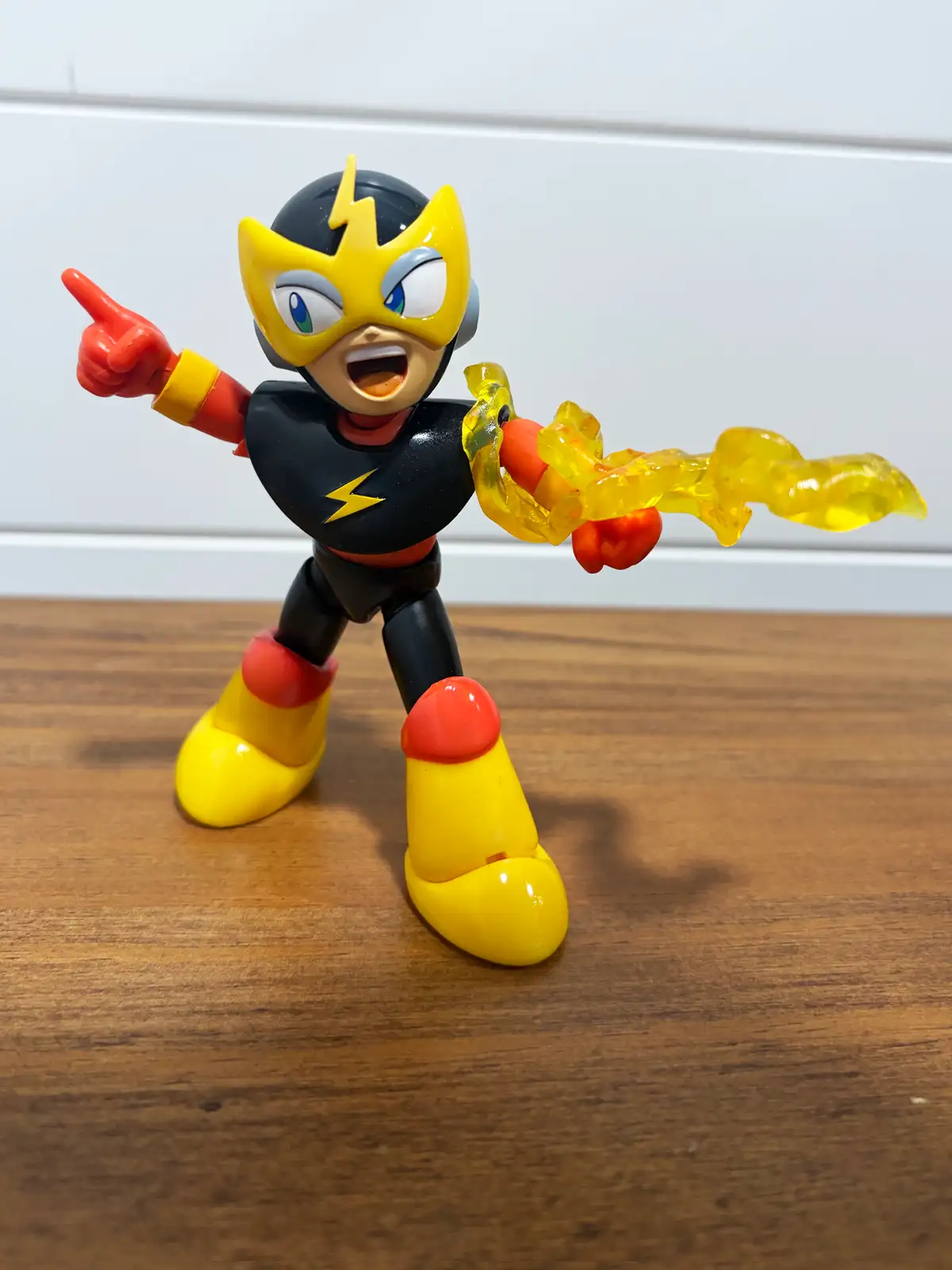 Jada Toys Mega Man Elec Man In Hand Review
